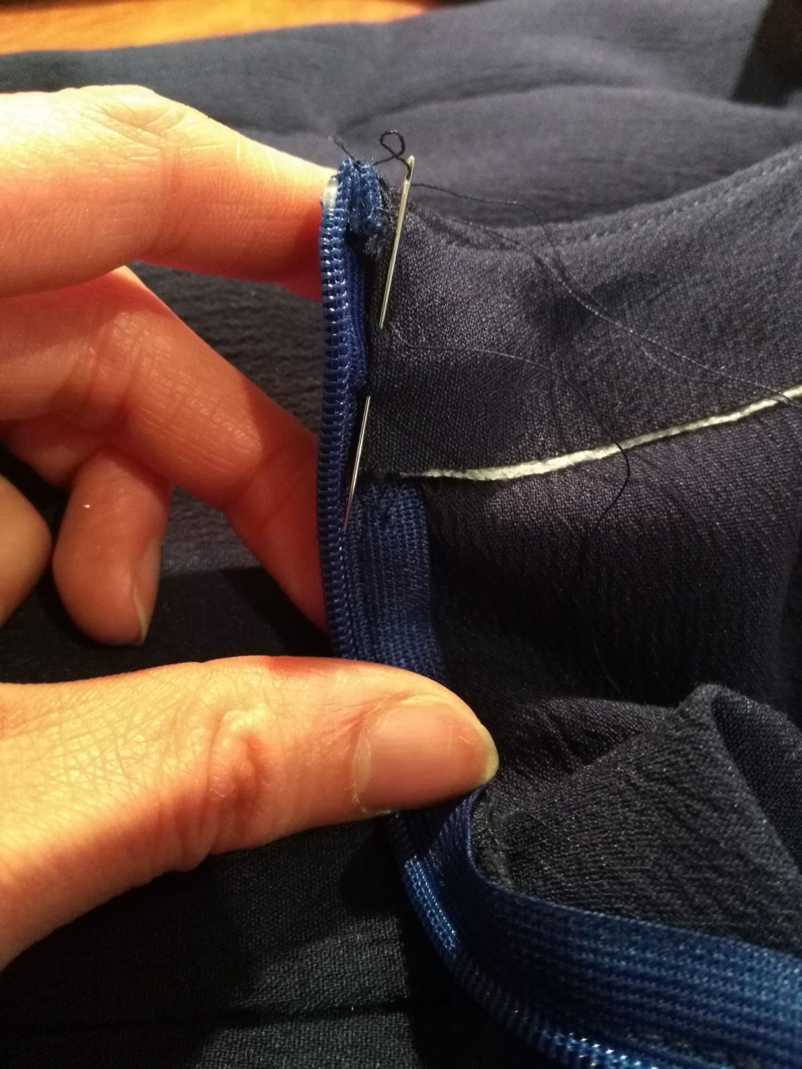How to Draft and Sew a Neck Facing – Elise's Sewing Studio